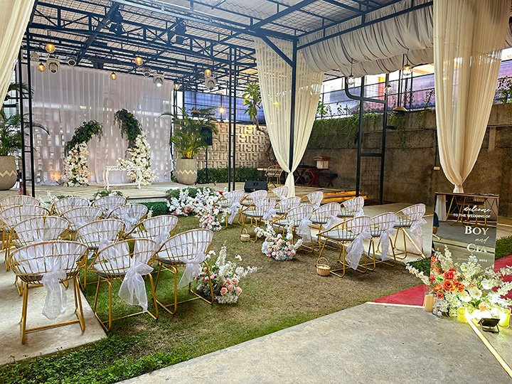 The Brass Bali - Romantic Dinner Denpasar - Restaurant Renon